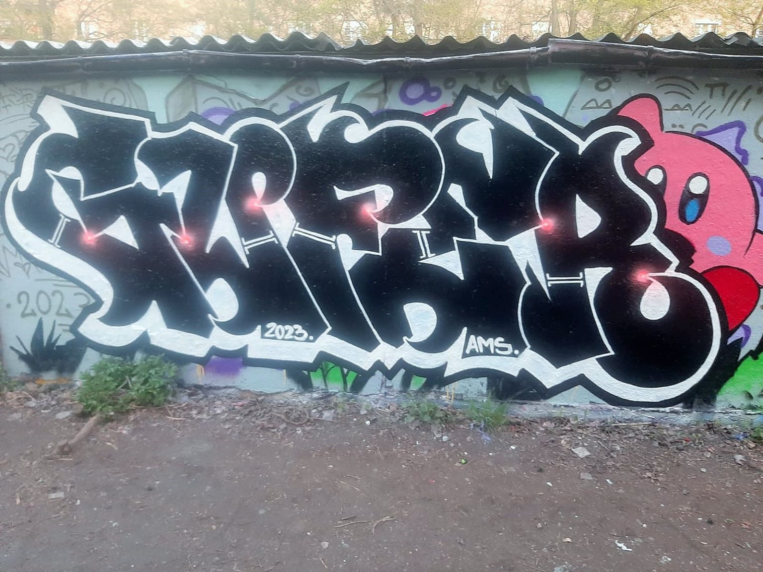 GERMANY: Streetart Berlin - Pankow - Dolomiten Graffiti Garages - AMS ...