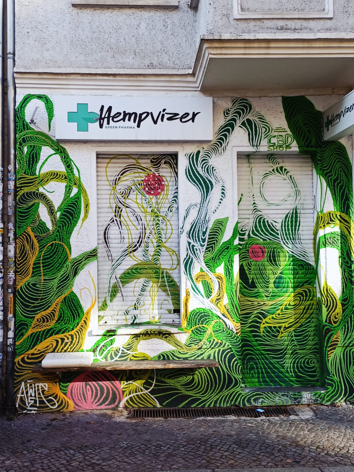 GERMANY: Streetart Berlin - Friedrichshain - Gabriel Max 8 - AWER ...